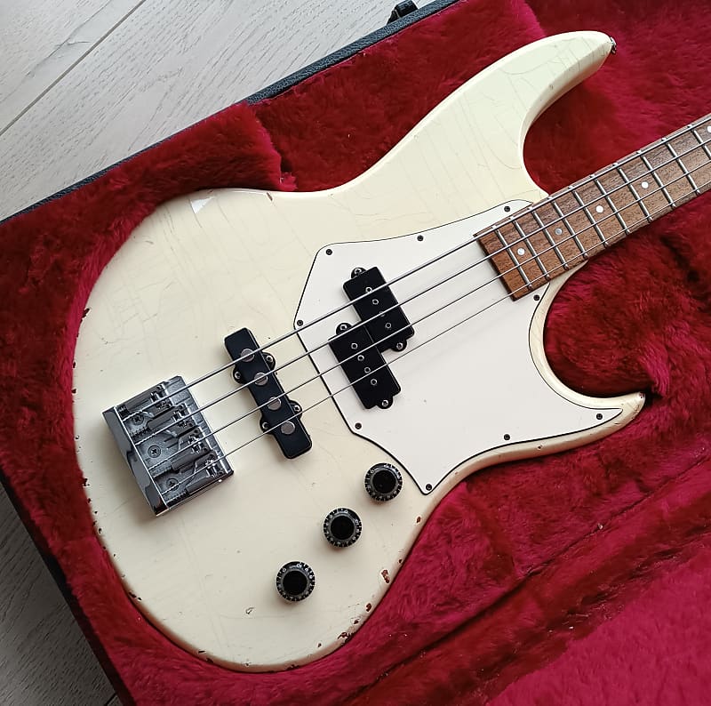 Hamer Cruisebass 1982 USA Cream-Sting's hand made bass | Reverb