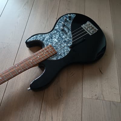 Line 6 Variax 700 Bass 2010s - Black | Reverb