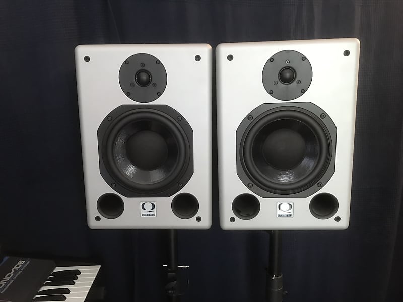 Quested S8R | Reverb