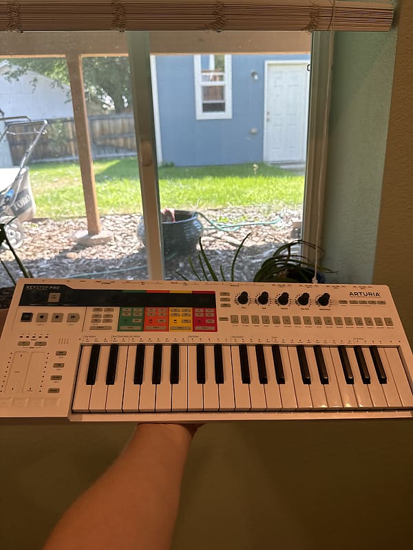 Arturia KeyStep Pro 37-Key MIDI Controller 2020 - Present - | Reverb Arturia KeyStep Pro 37-Key MIDI Controller 2020 - Present - | Reverb