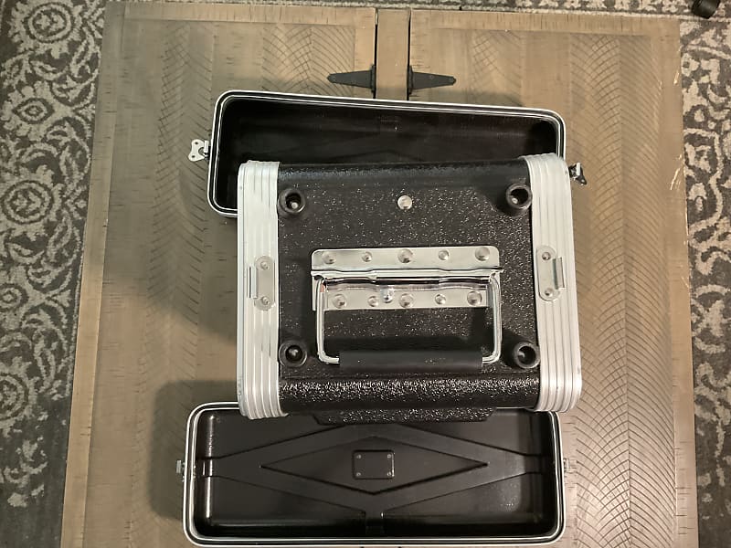 Seismic Audio 3u shallow rack | Reverb