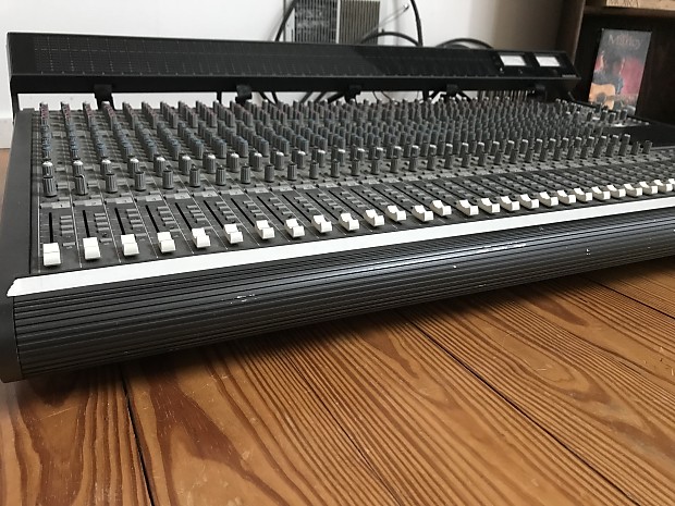Mackie 32x8x2 32 Channel Mixing Console & Meter Bridge Power | Reverb