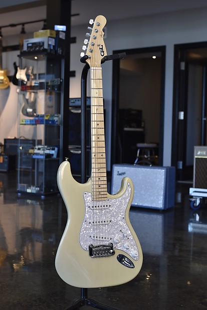 G&L Phyllis Model “Blondie” Stratocaster Mary Kaye Blonde | Reverb