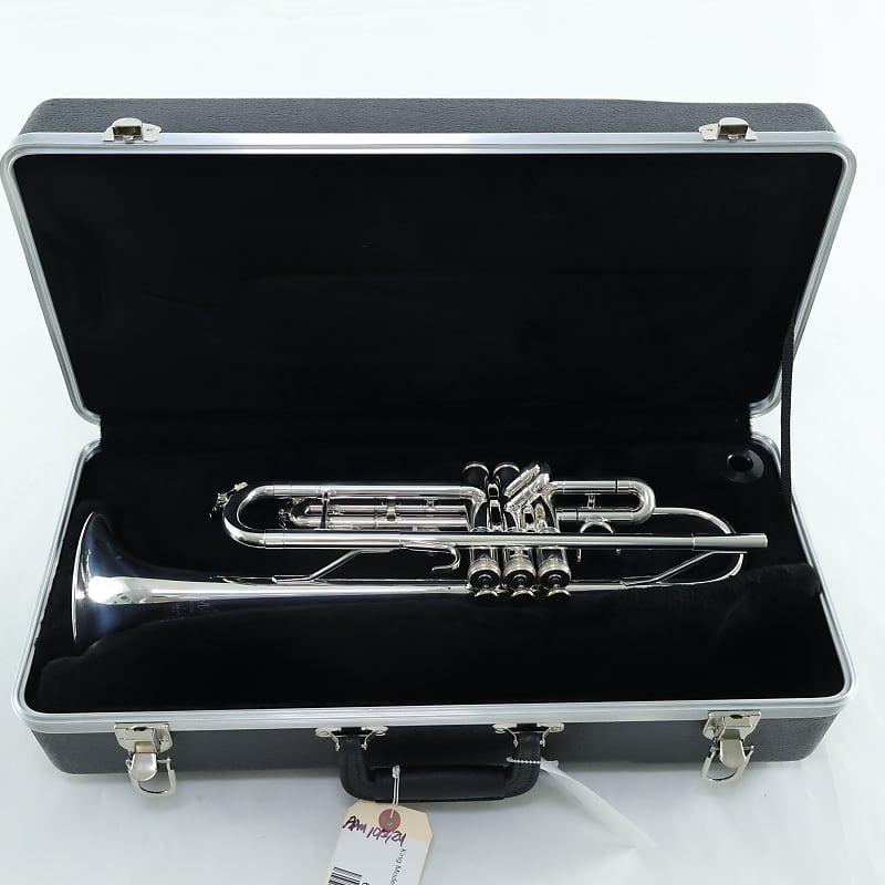 King Model 601S Student Bb Trumpet in Silver Plate BRAND NEW | Reverb