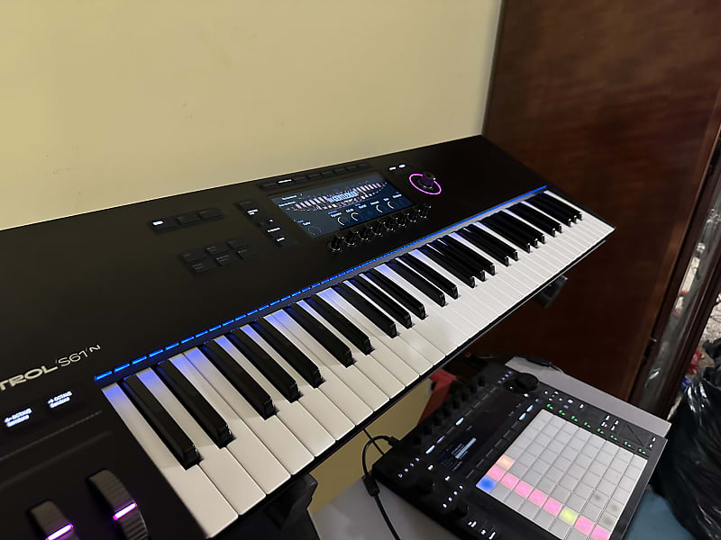 Native Instruments 61-key Kontrol Keyboard | Reverb