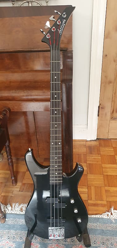 Larrivee RB-2 Bass 1988 Pearl Black | Reverb