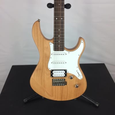 Yamaha PAC112V Pacifica 100 Series Electric Guitar, Natural | Reverb