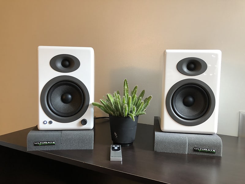 AudioEngine A5+ Powered Bookshelf Speakers with Isolation | Reverb