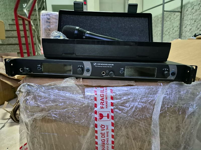 Sennheiser EM2050/SKM2000/neumann kk204 | Reverb