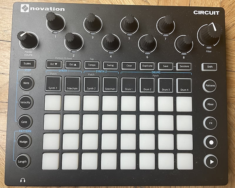 Novation Circuit Tracks Groovebox 2021 - Present - Black | Reverb