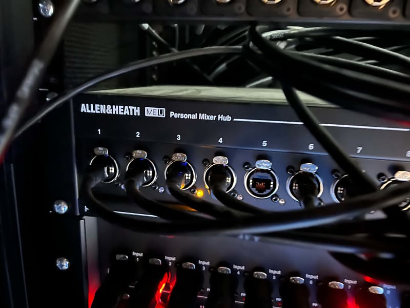 Allen & Heath ME-U 10-Port PoE Monitoring Hub with 9 ME-1 | Reverb