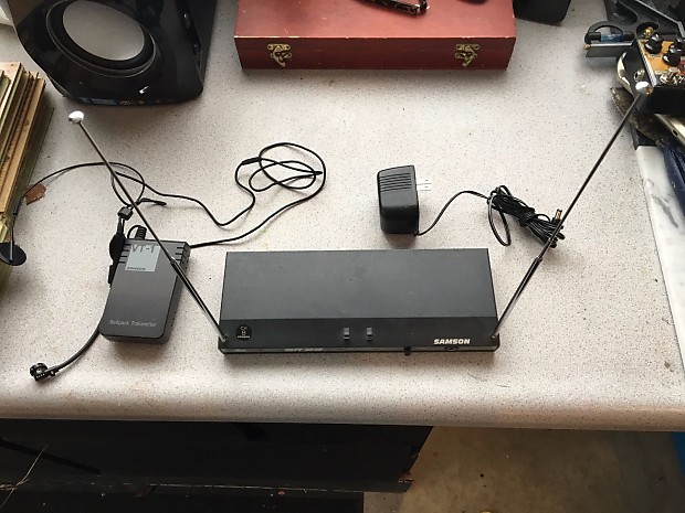 Samson SR-22 Wireless Reciever + VT1 Body Pack + Headset | Reverb