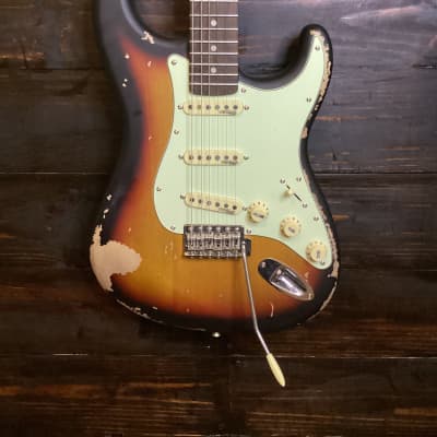 Vintage Stratocaster (icon series) 2021 - Distressed Sunburst | Reverb