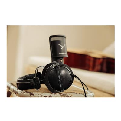 Beyerdynamic DT 770 PRO 32 Ohm Over-Ear Studio Headphone with | Reverb