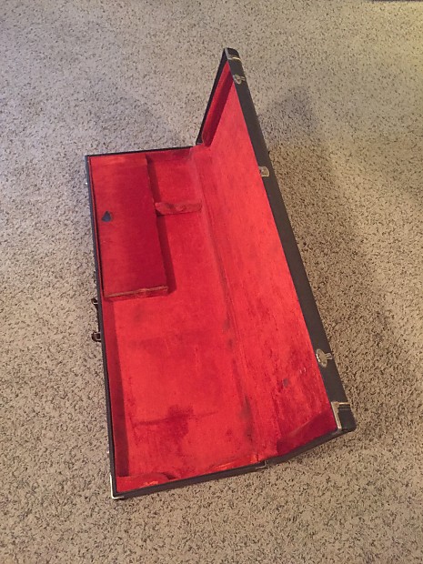 Fender Vintage Guitar Case 1965 - 1968 Black | Reverb