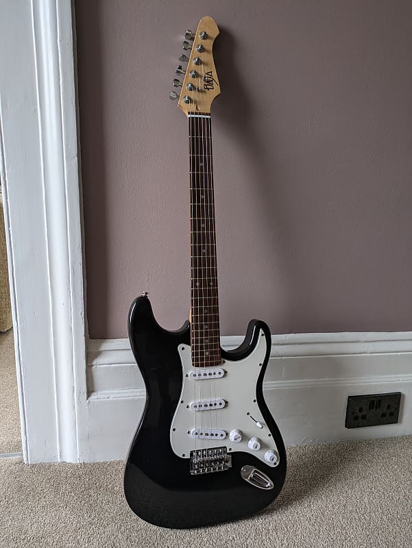 Baja (China) Stratocaster Copy - Black/White | Reverb UK