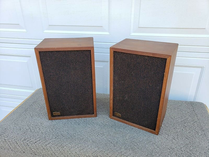 Vintage Realistic MC-1000 speakers | Reverb