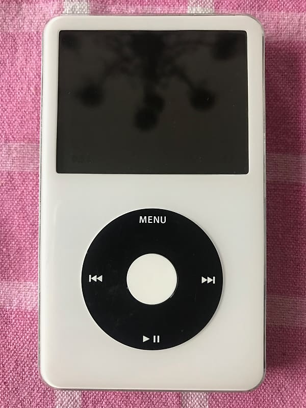 Apple iPod (5th Gen video A1136) 2005 - white | Reverb