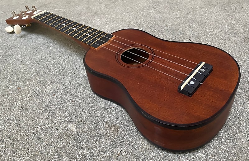 Hilo 2652 Soprano Ukulele Brown | Reverb
