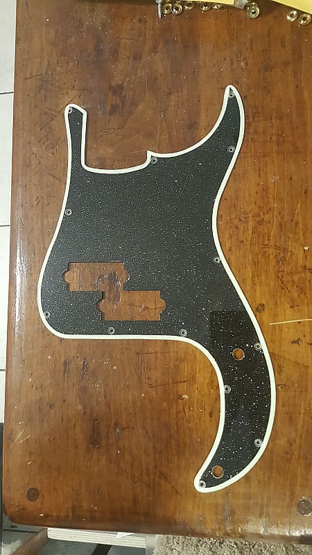 JAT CUSTOM GUITAR PARTS Fender P Bass Pickguard Black | Reverb