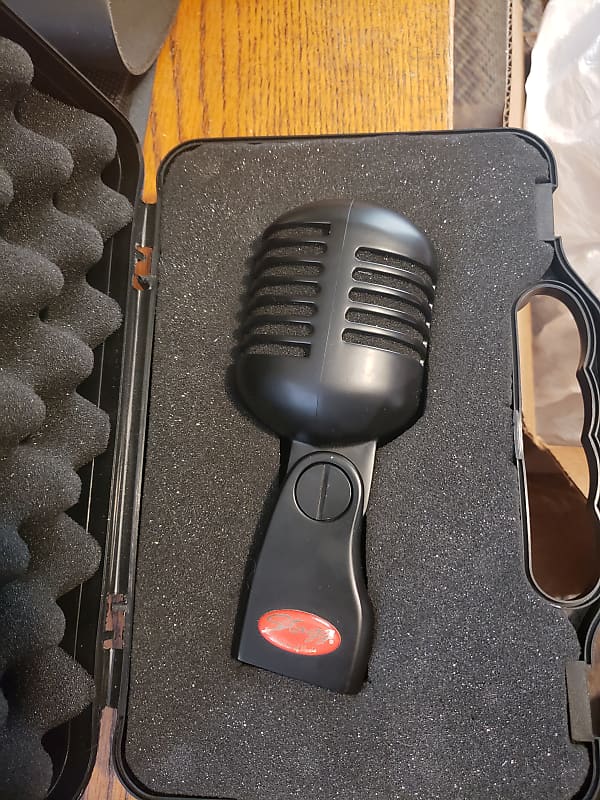 Stagg MD-007CRH Cardioid Dynamic Microphone Black | Reverb