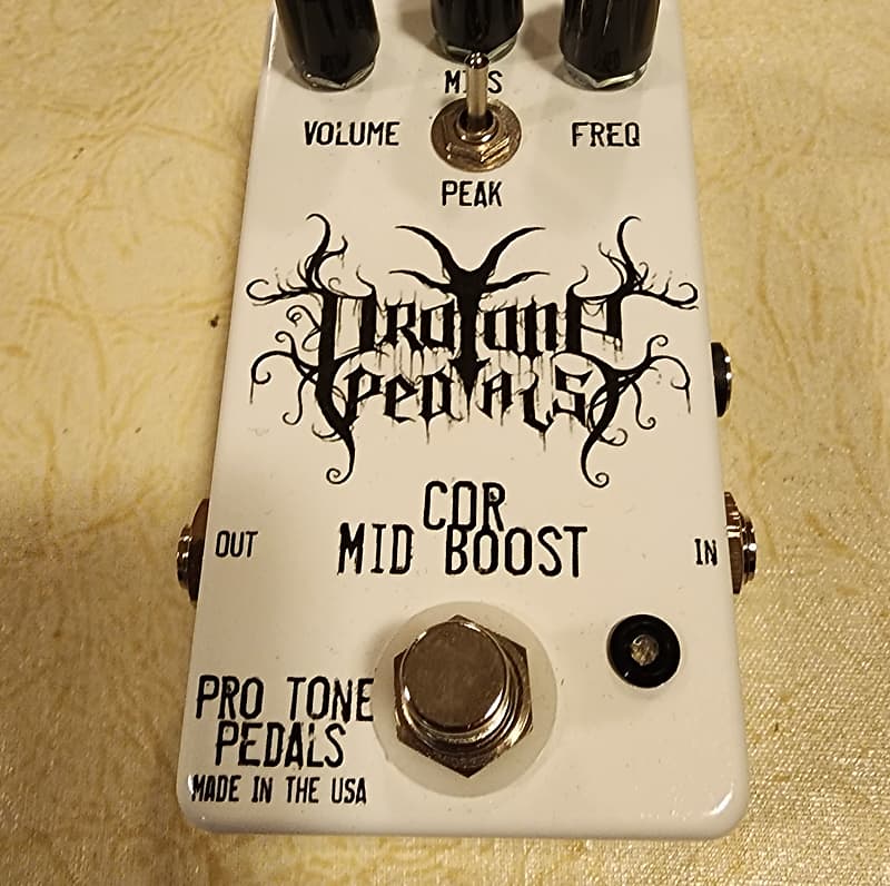 Pro Tone Pedals Cor Mid Boost white | Reverb