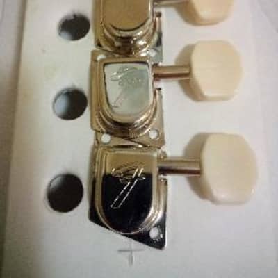 Fender "F" FENDER TUNERS 1960's, 1970's Re-Issue - Chrome | Reverb