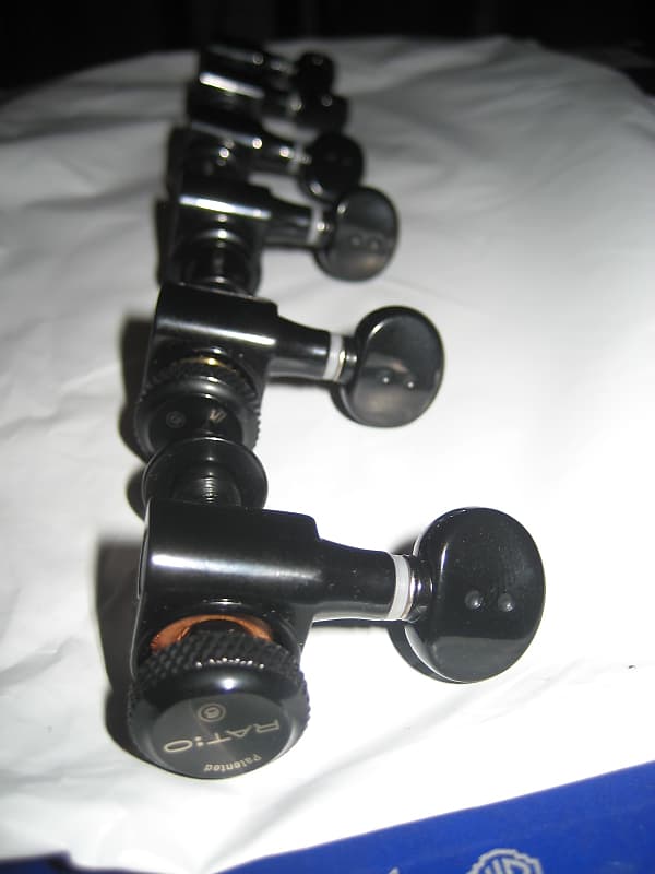 Graph Tech Ratio Locking Tuners Staggered 6 In Line 2 | Reverb Canada