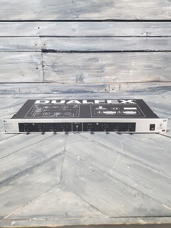 Used Behringer Dualfex EX2100 Multiband Sound Enhancement | Reverb