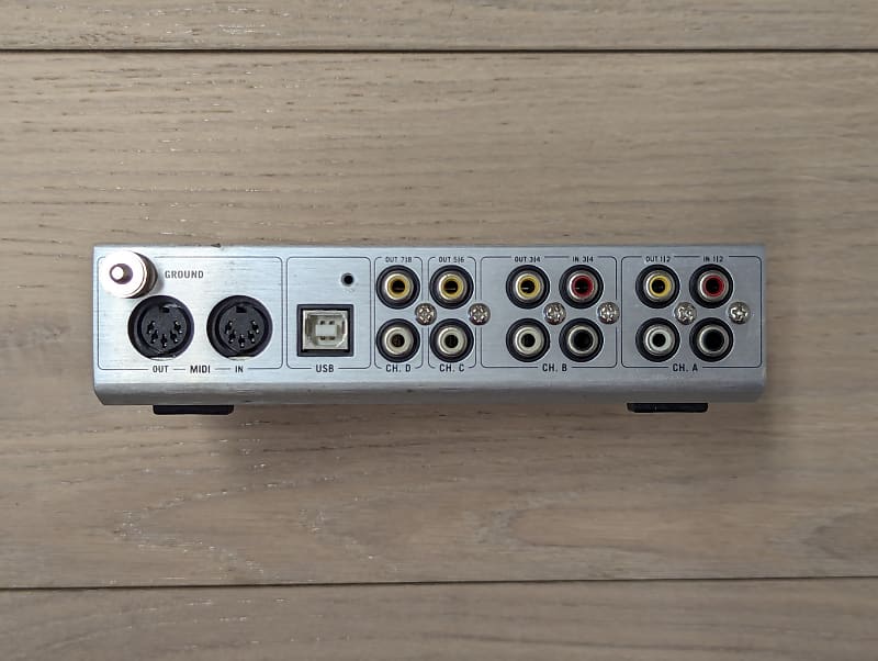 Native Instruments Audio 8 DJ | Reverb