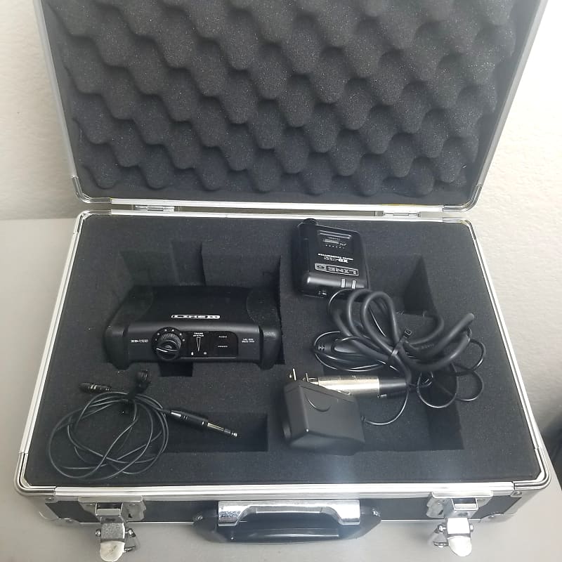 Line 6 XD-V35 XD-V35L Wireless System (lavalier/guitar) | Reverb