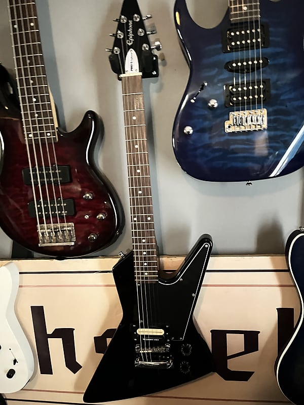 Epiphone PRO-1 Explorer 2015 - Black | Reverb