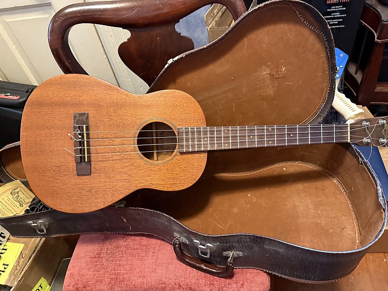 Favilla Baritone uke 1950s - Natural | Reverb