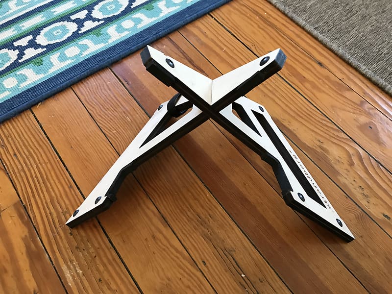 .strandberg* Collapsable Guitar Stand | Reverb Canada