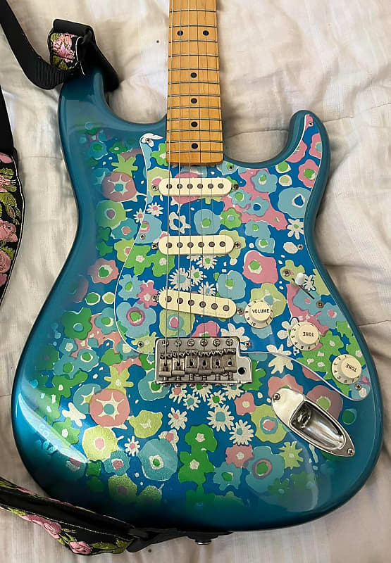 Fender Stratocaster 2003 - Blue Flower | Reverb