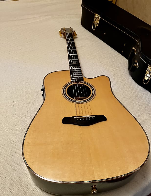 Wood Song SW-400CE 2007-2008 - Nitrocellulose | Reverb