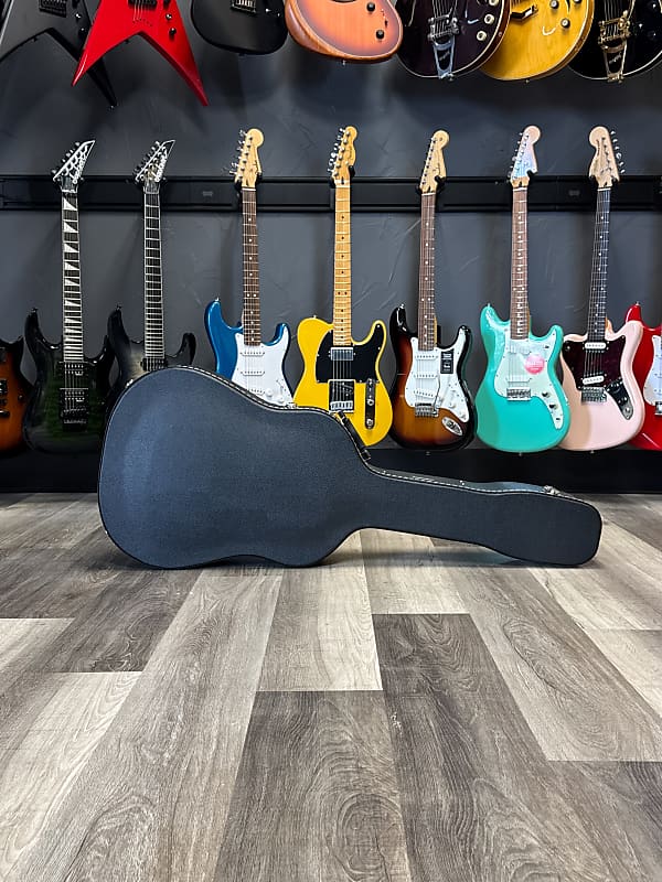 Fender Hard Shell Dreadnought Acoustic Guitar Case | Reverb