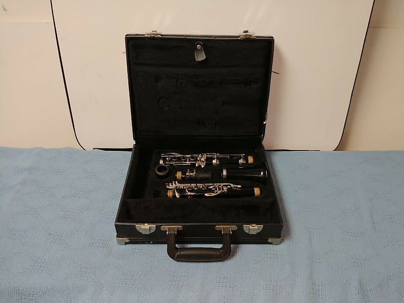 Vito by LeBlanc Student Model Clarinet With Hard Shell Case | Reverb