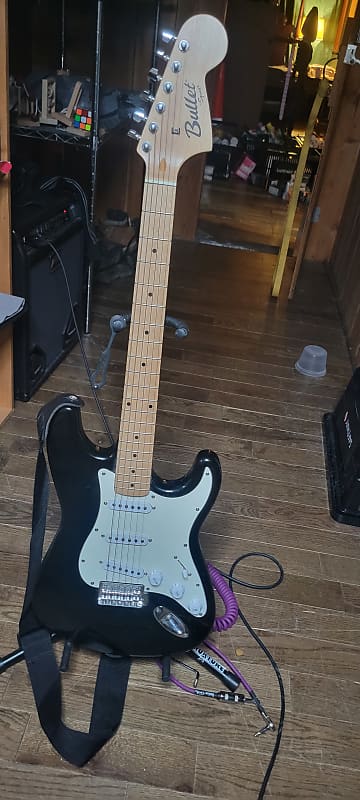 Fender Bullet Late 90s to early 2000s - Black | Reverb