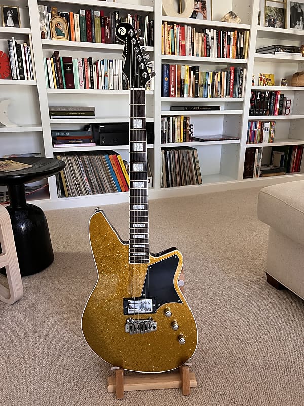 Reverend Bayonet Custom 2021 Gold Sparkle | Reverb
