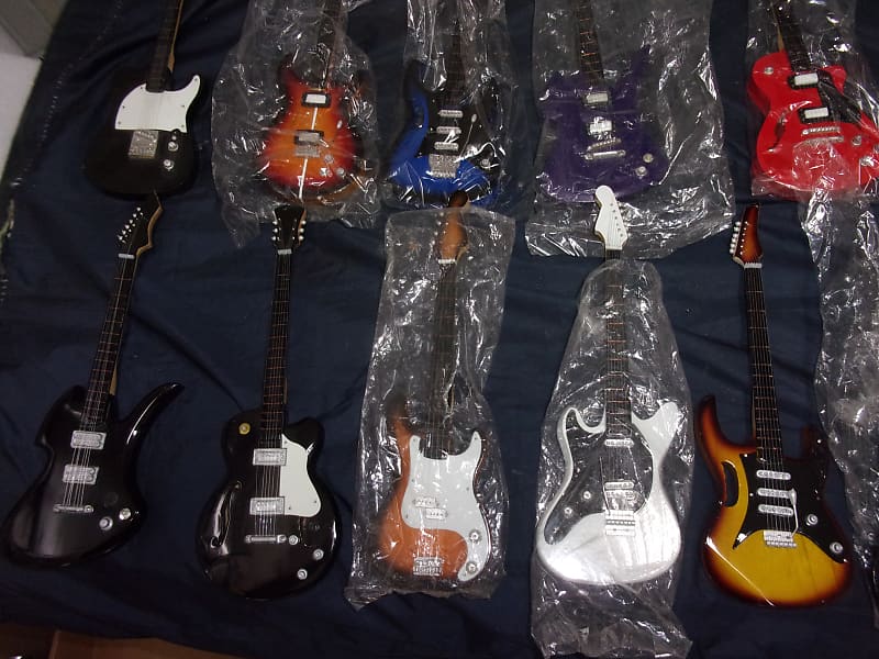 PICK 1 High Detailed Mini 10" Wood Electric Guitar Strat RG | Reverb