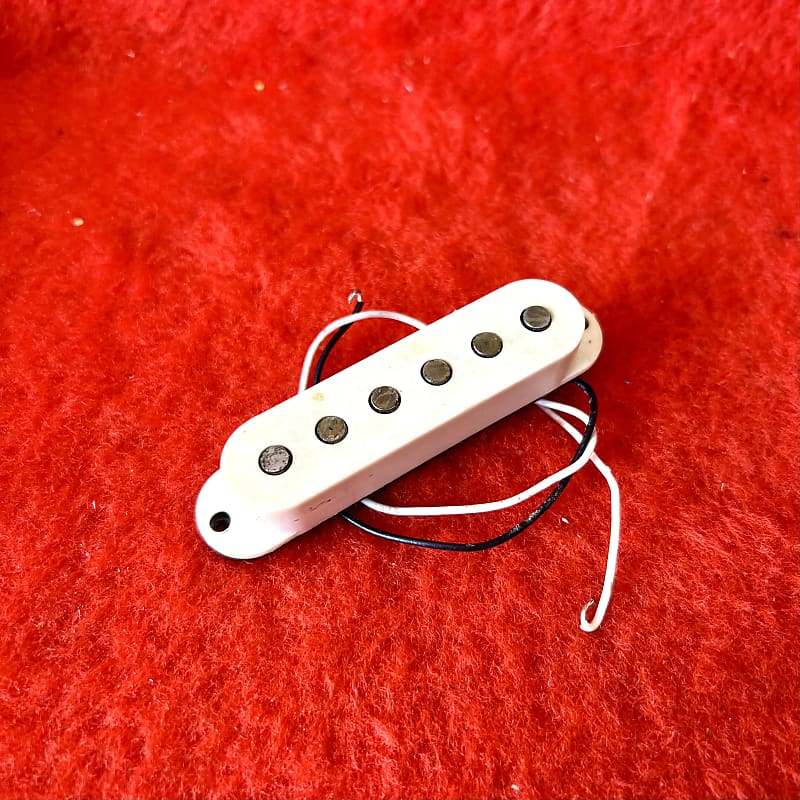 Fender Stratocaster guitar pickup 1976 - Grey bottom original | Reverb