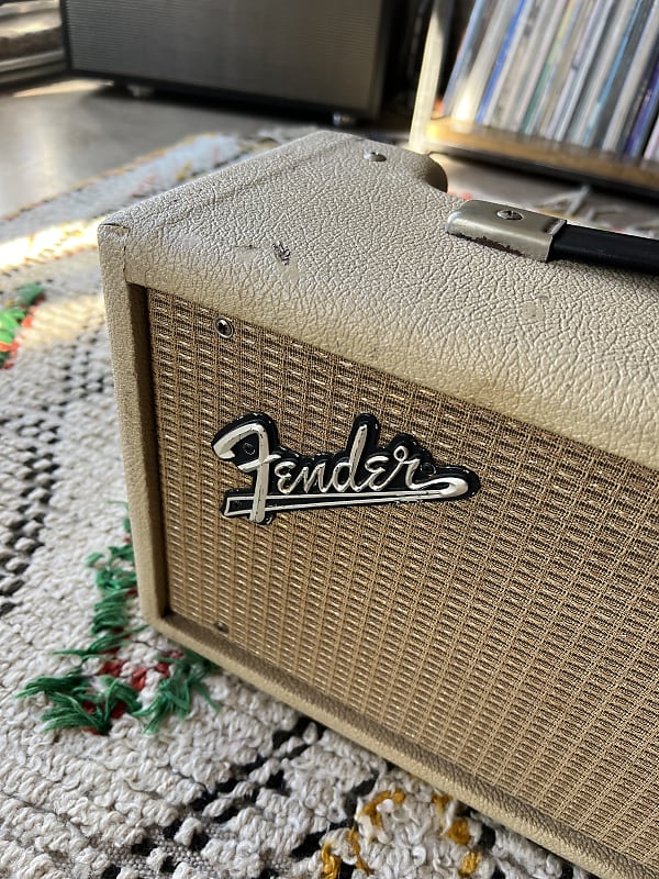 Fender Reverb 1964 - White | Reverb