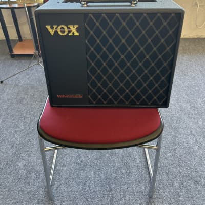 Vox VT40X 40-watt 1x10" Modeling Combo Amp Bundle with Pro Co | Reverb