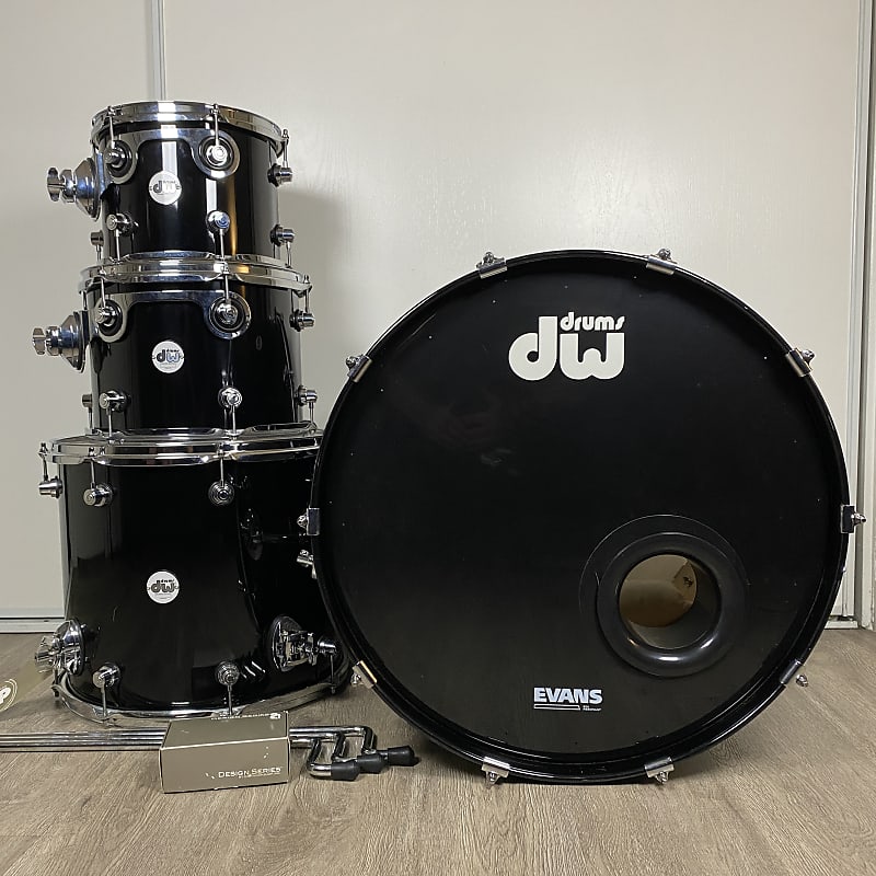 DW Design Series 4 Piece Drum Kit Gloss Black | Reverb