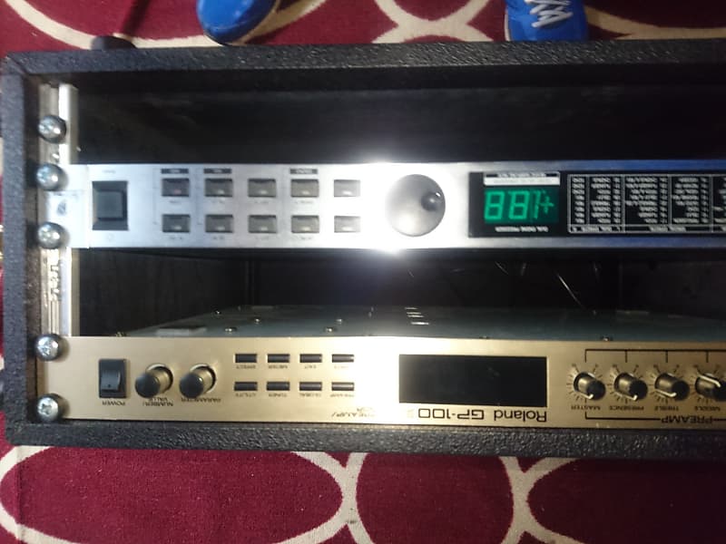 Behringer virtualizer pro dsp 1000p Silver/ black | Reverb