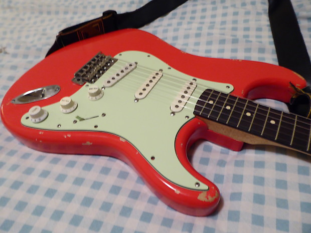 red relic strat body | Reverb Canada