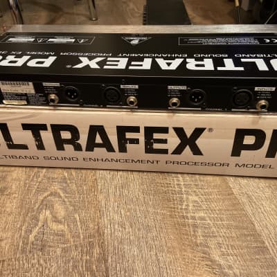 Behringer Ultrafex Pro EX 3200 - Multiband Sound Enhancement | Reverb