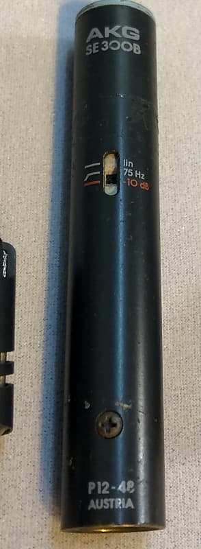 AKG SE300 B High performance microphone pre-amplifier | Reverb