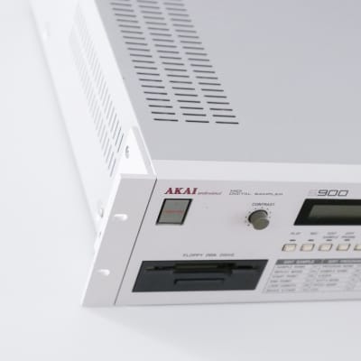 Akai S900 Vintage Sampler 1986 - Analog / Digital Hybrid - | Reverb
